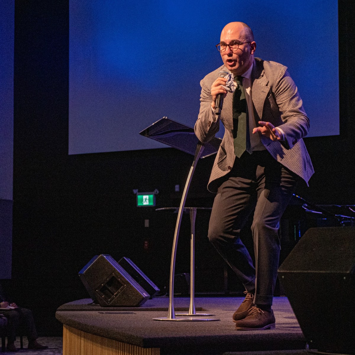 55. Dan MacLeod – Questions in the Chaos – Hacka